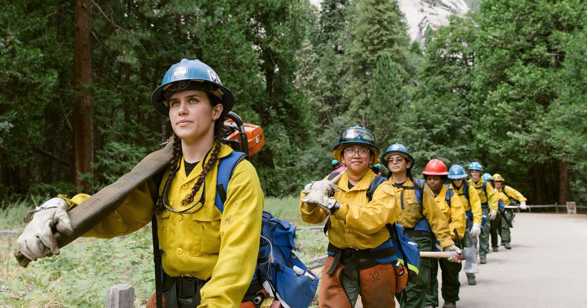The BLM’s 1971 all-women wildland firefighting crew | Bureau of Land ...